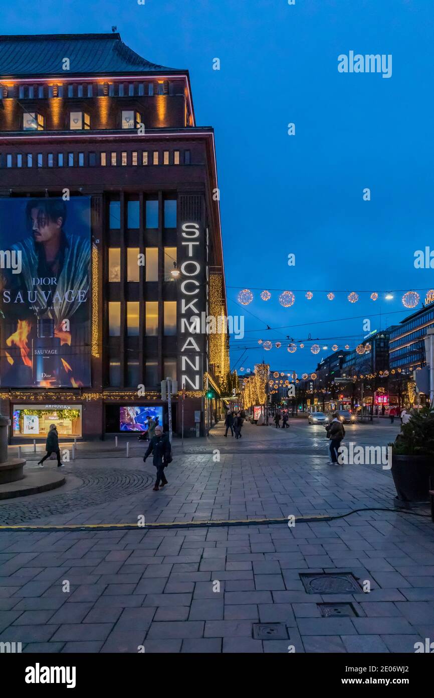 Helsinki street night hi-res stock photography and images - Alamy