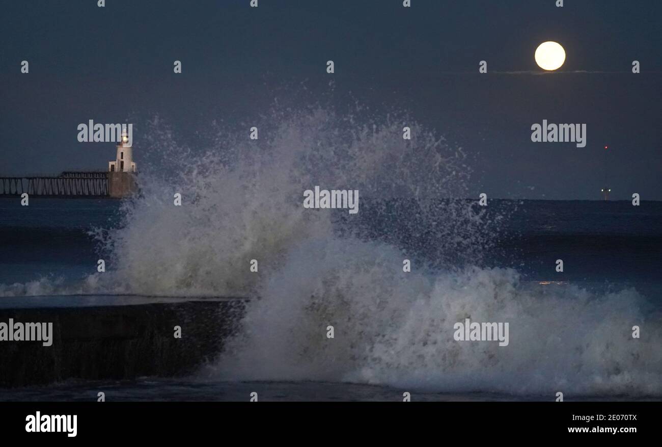Moon crash hi-res stock photography and images - Alamy