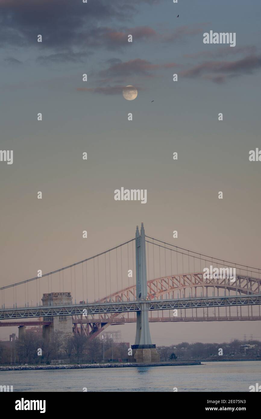 Moon Gate Bridge High Resolution Stock Photography and Images - Alamy