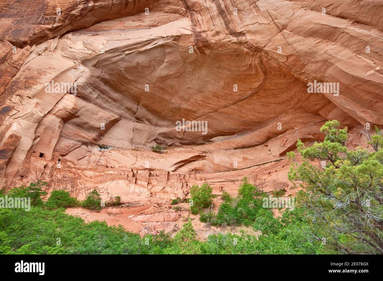 Betatakin ruin in Tsegi Canyon, Navajo National Monument, Shonto ...