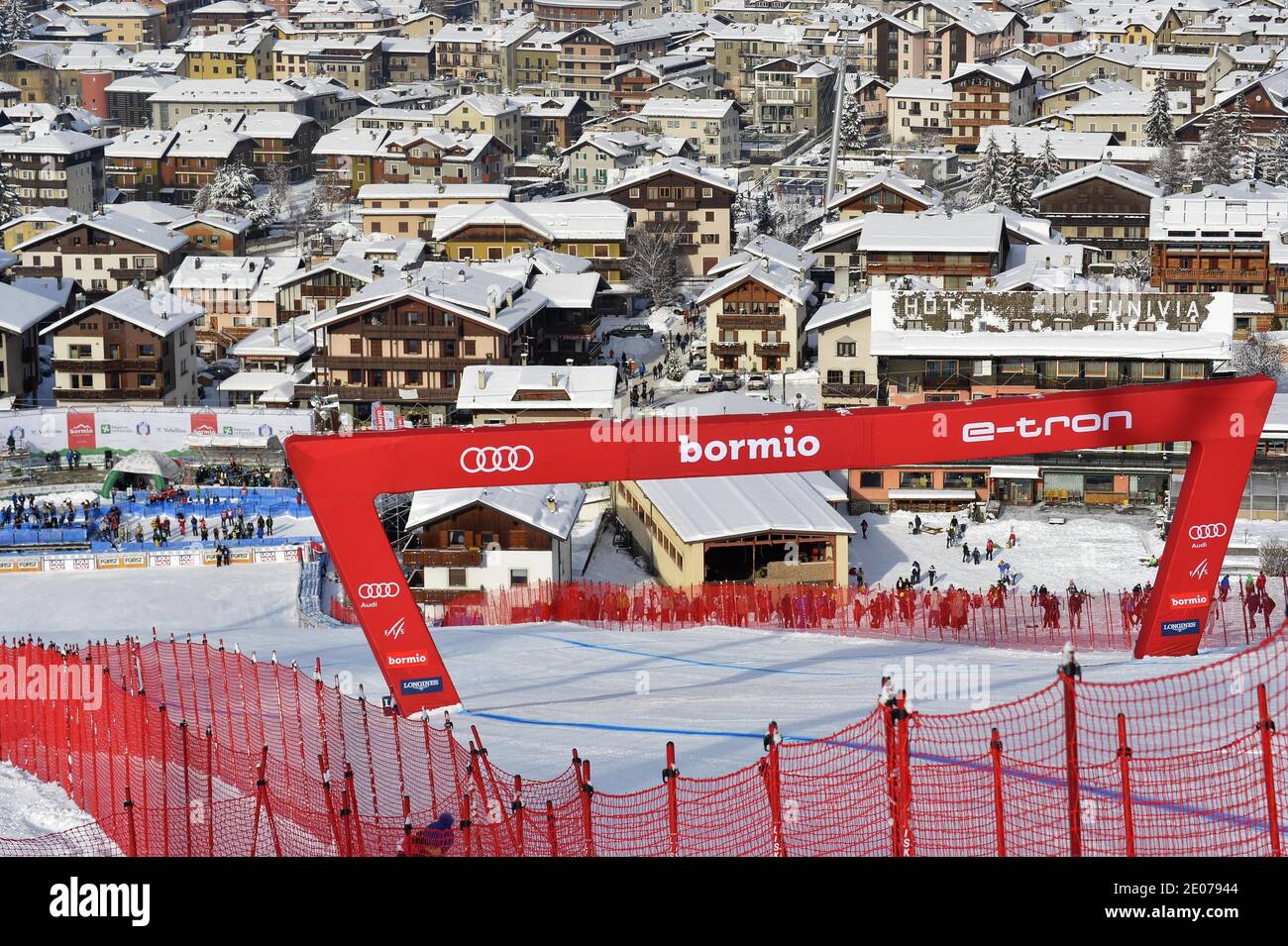 Finish slope hi-res stock photography and images - Alamy