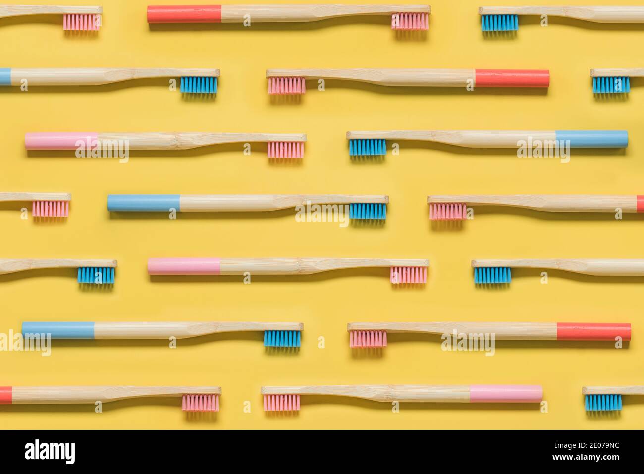 Toothbrushes and toothpaste hi-res stock photography and images - Alamy