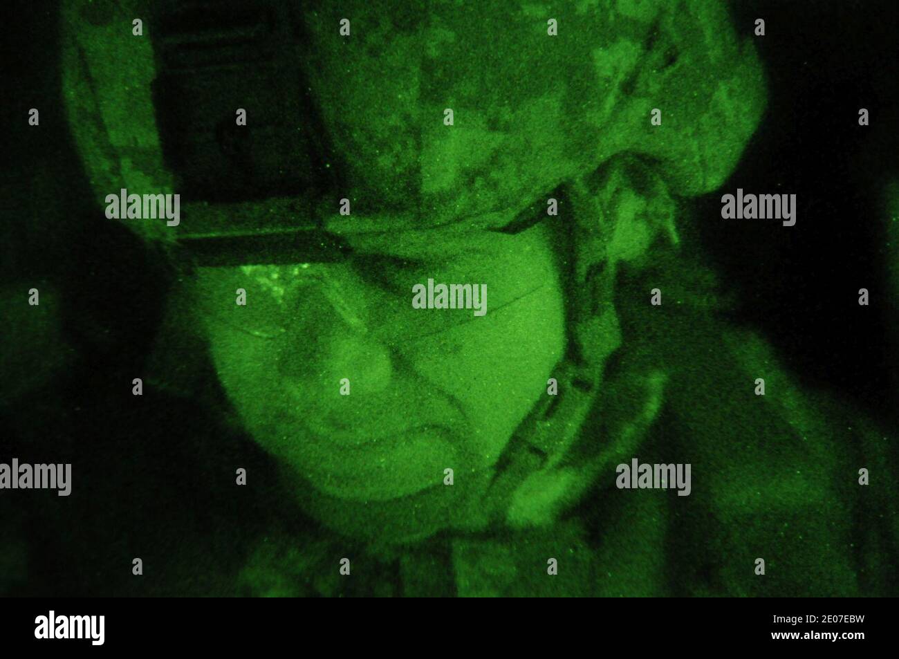 Leaflet drop hi-res stock photography and images - Alamy