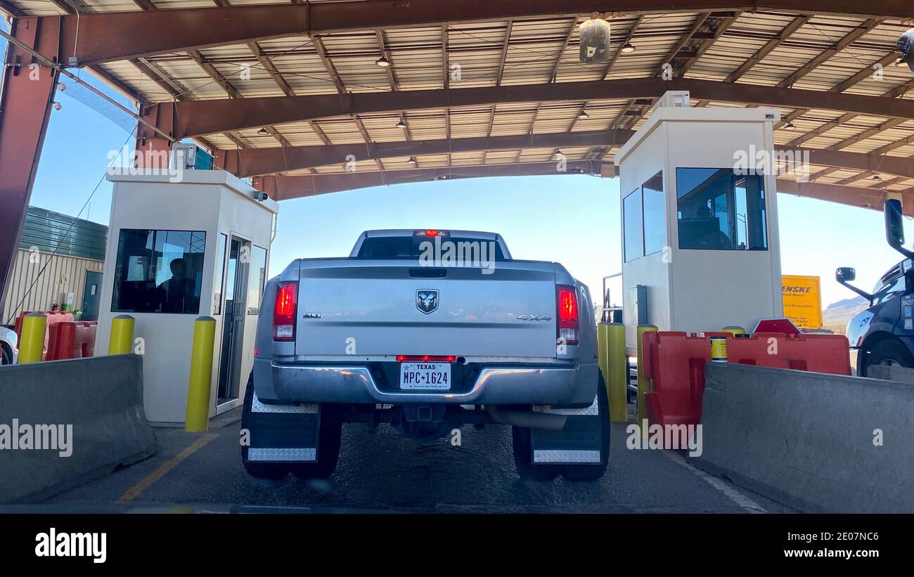 Immigration checkpoint mexico 2020 hi-res stock photography and images ...
