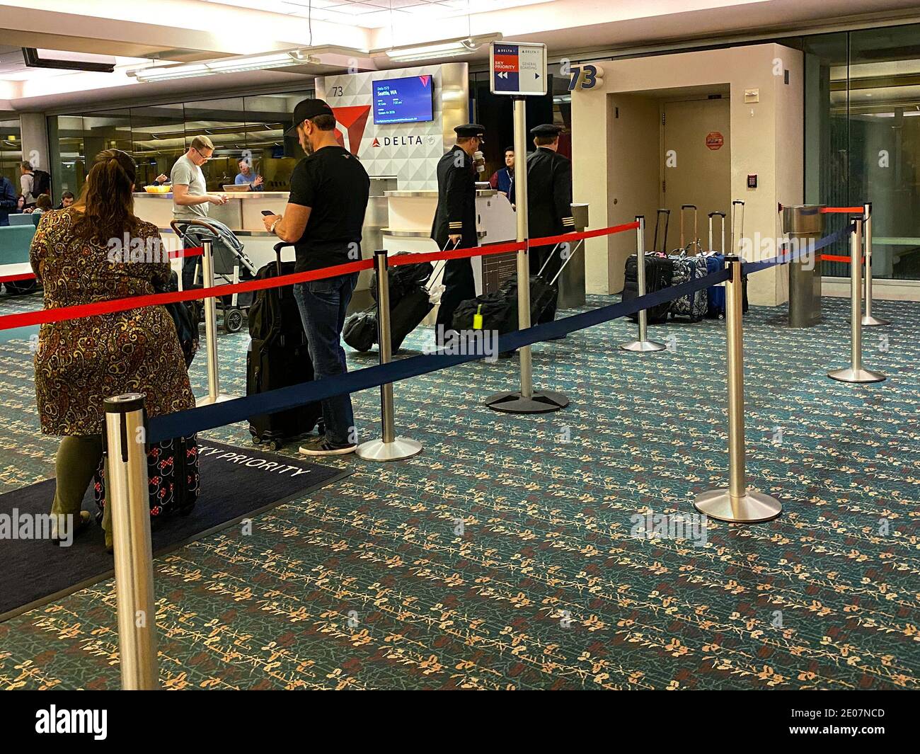 Airport departure lounge delta hi-res stock photography and images - Alamy