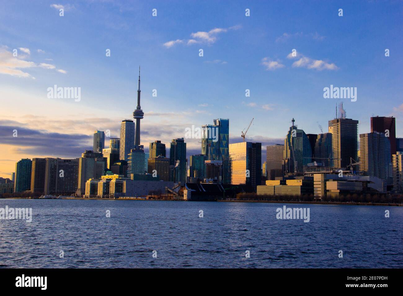 Toronto landmarks hi-res stock photography and images - Alamy