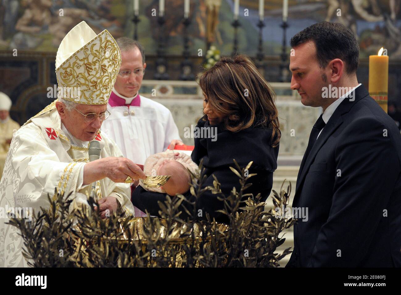 Pope Benedict XVI baptized 16 babies during an annual ceremony ...