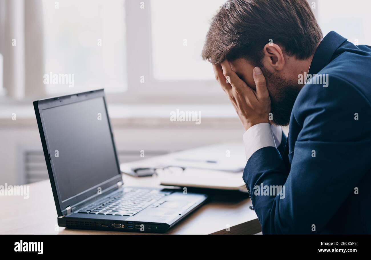 Desk work computer suits hi-res stock photography and images - Alamy