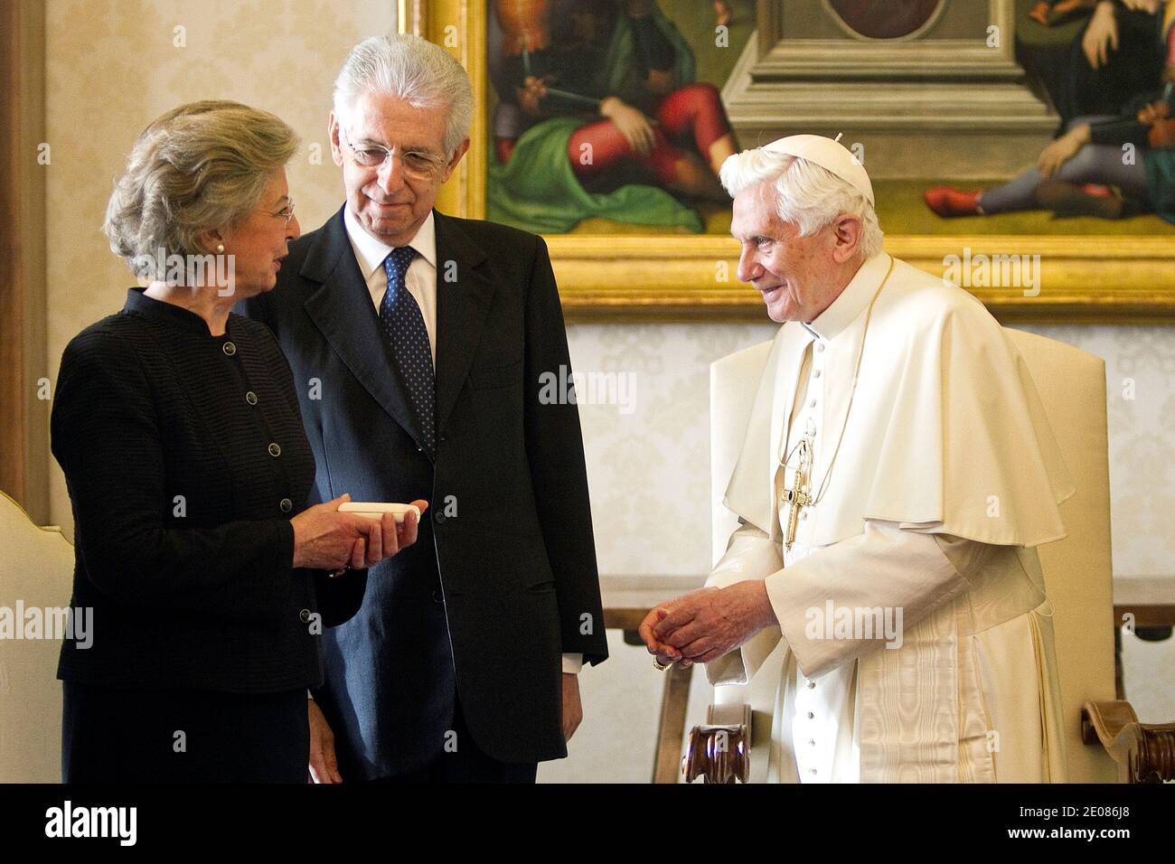 Pope Benedict XVI meets Italian Prime Minister Mario Monti and his wife ...