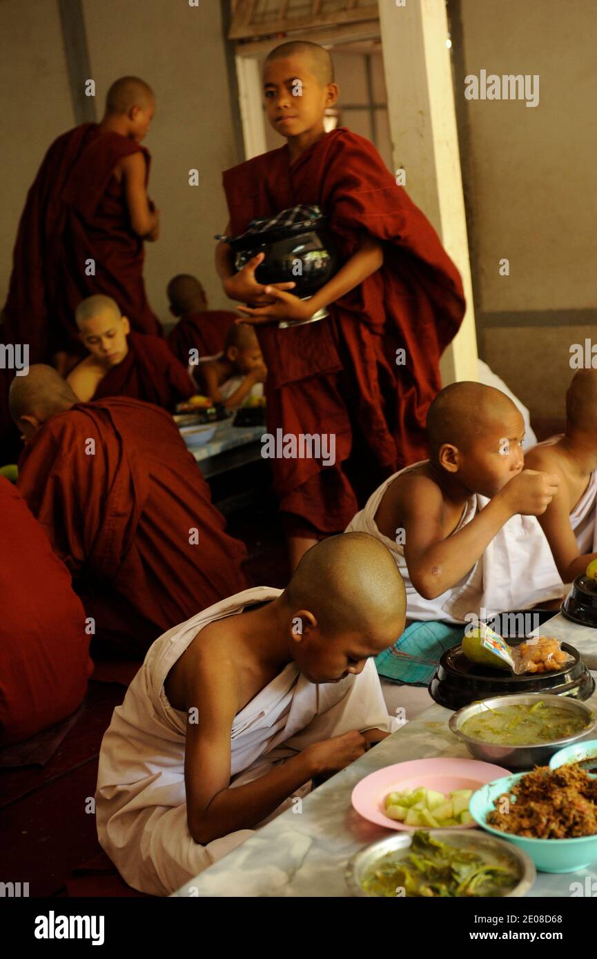 Former monks refectory hi-res stock photography and images - Alamy