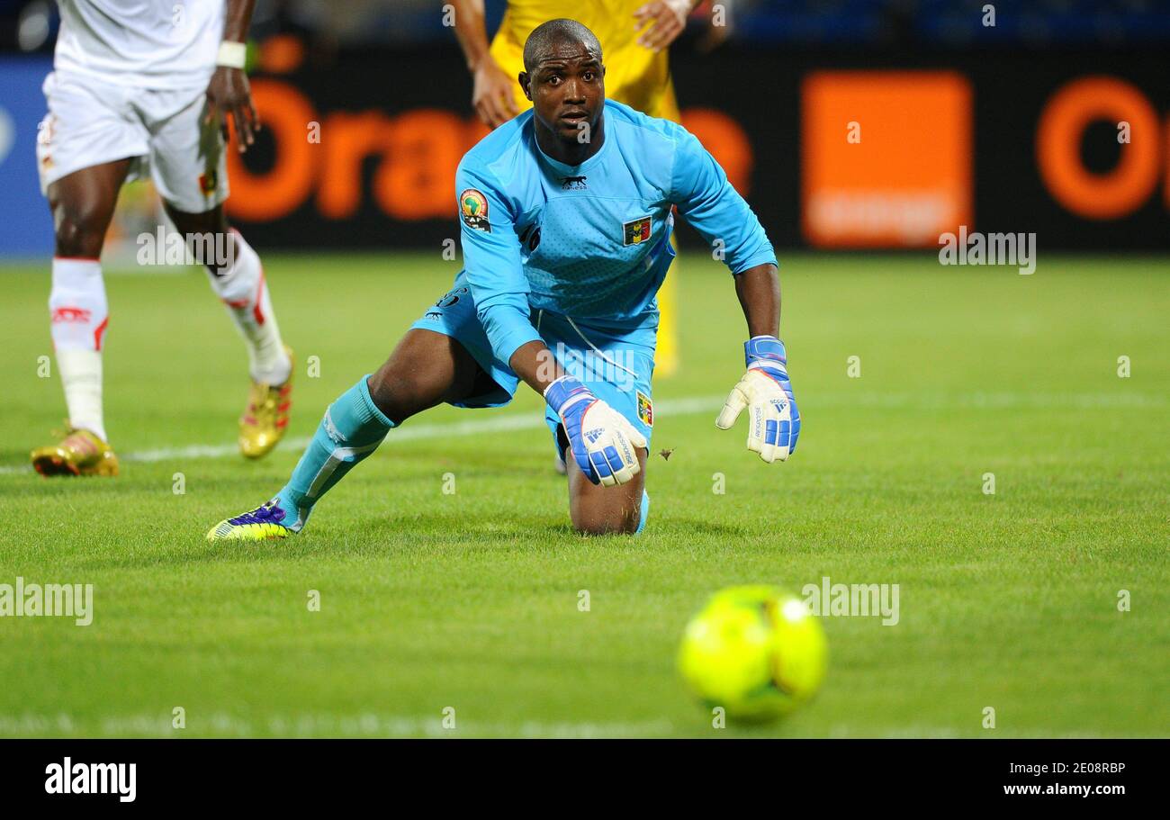 Mali goalkeeper soumaila diakite hi-res stock photography and images ...