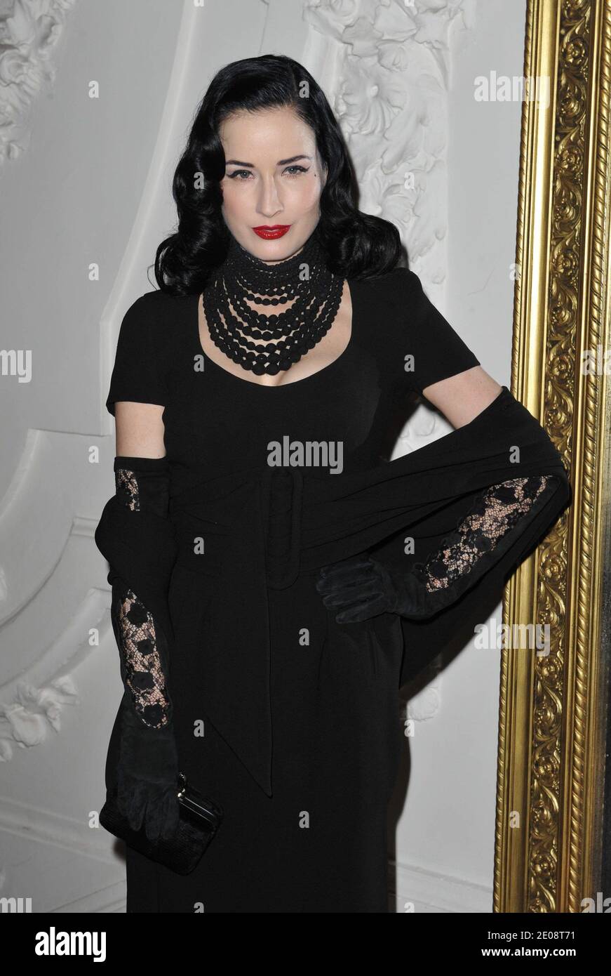 Burlesque dancer dita von teese High Resolution Stock Photography and ...