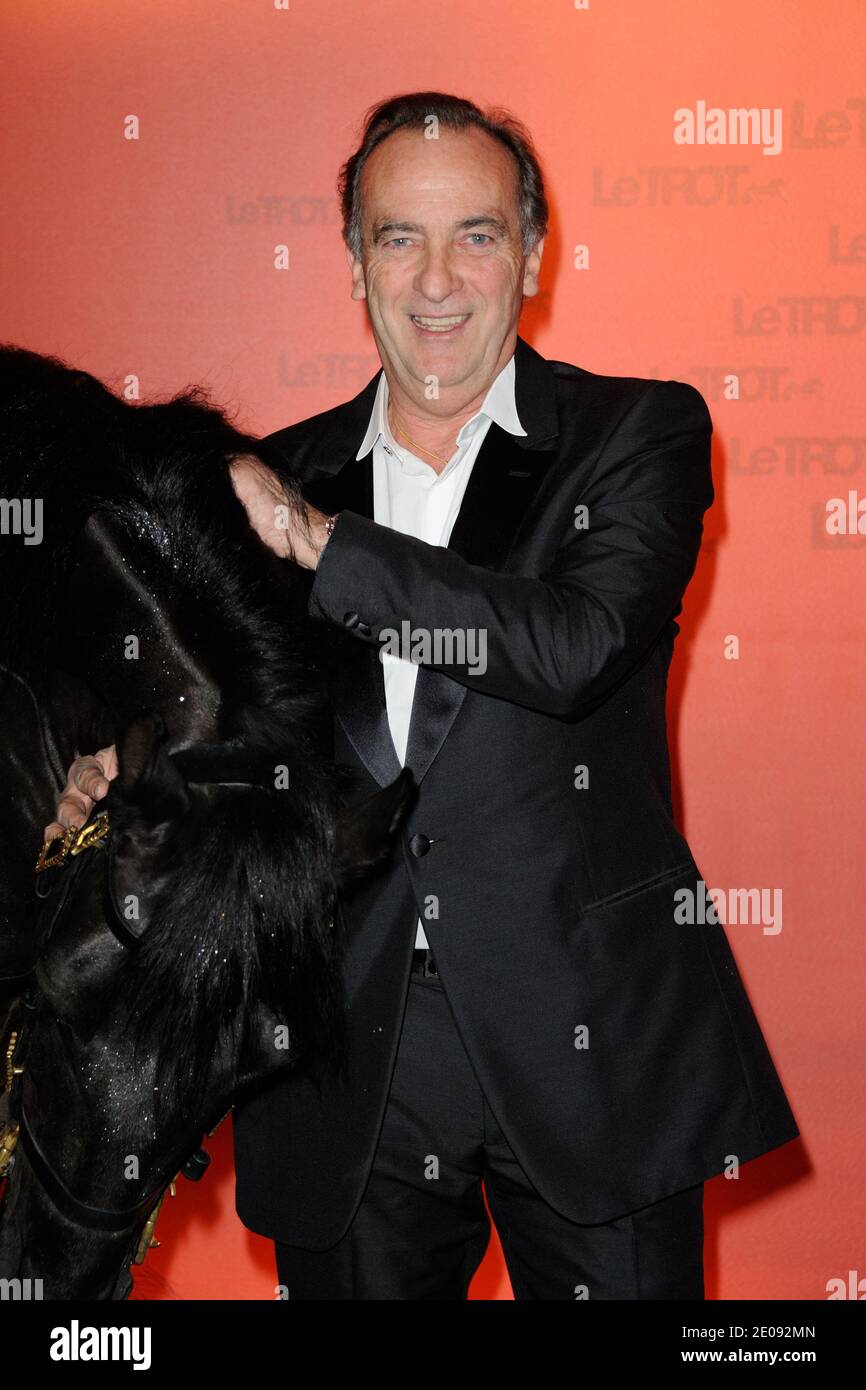 Le coq yves hi-res stock photography and images - Alamy