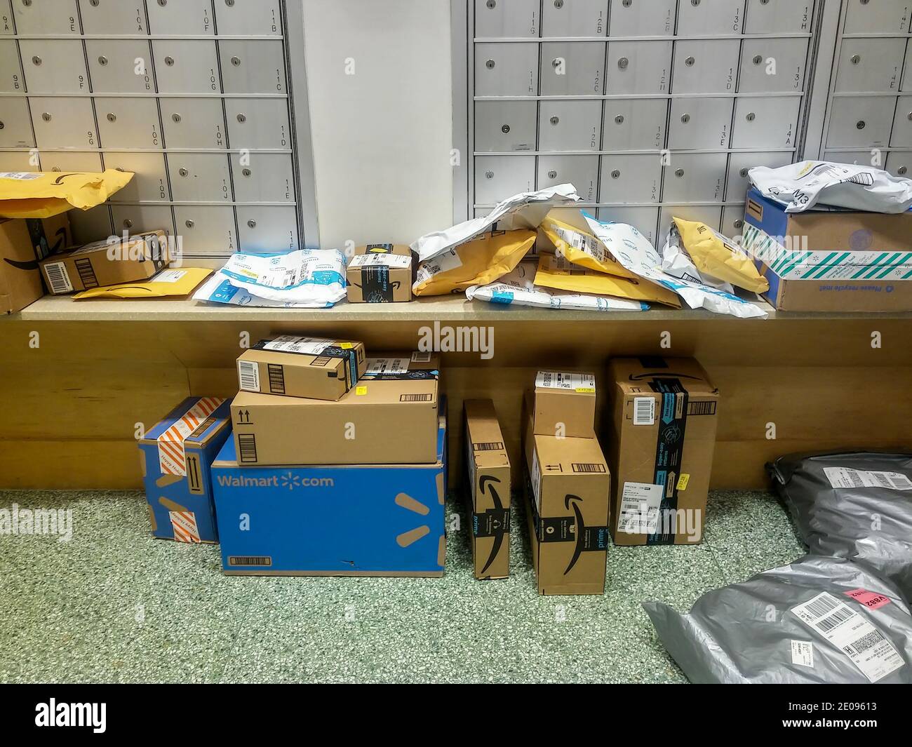 Amazon shipping boxes hi-res stock photography and images - Alamy