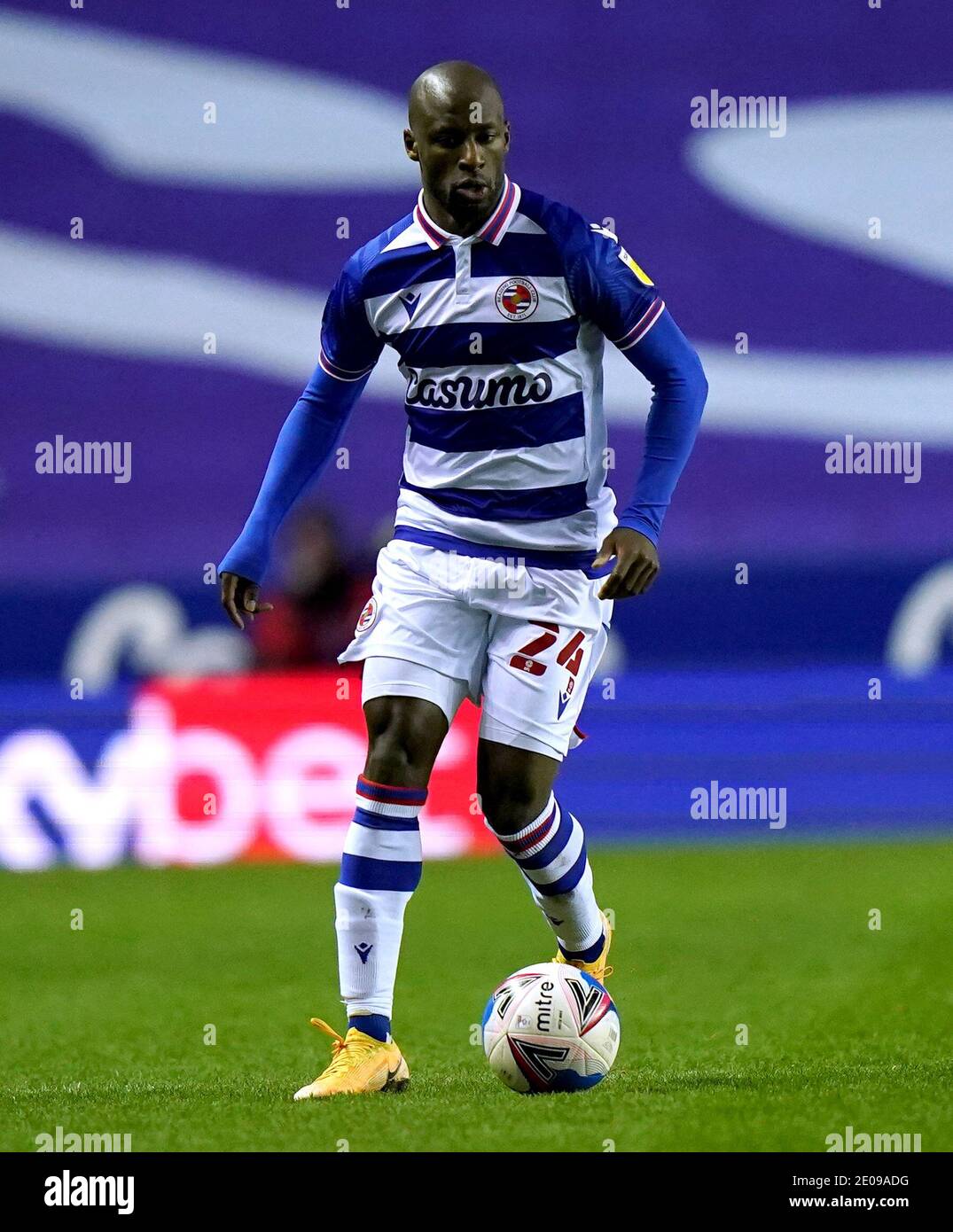 Reading's Sone Aluko during the Sky Bet Championship match at the ...