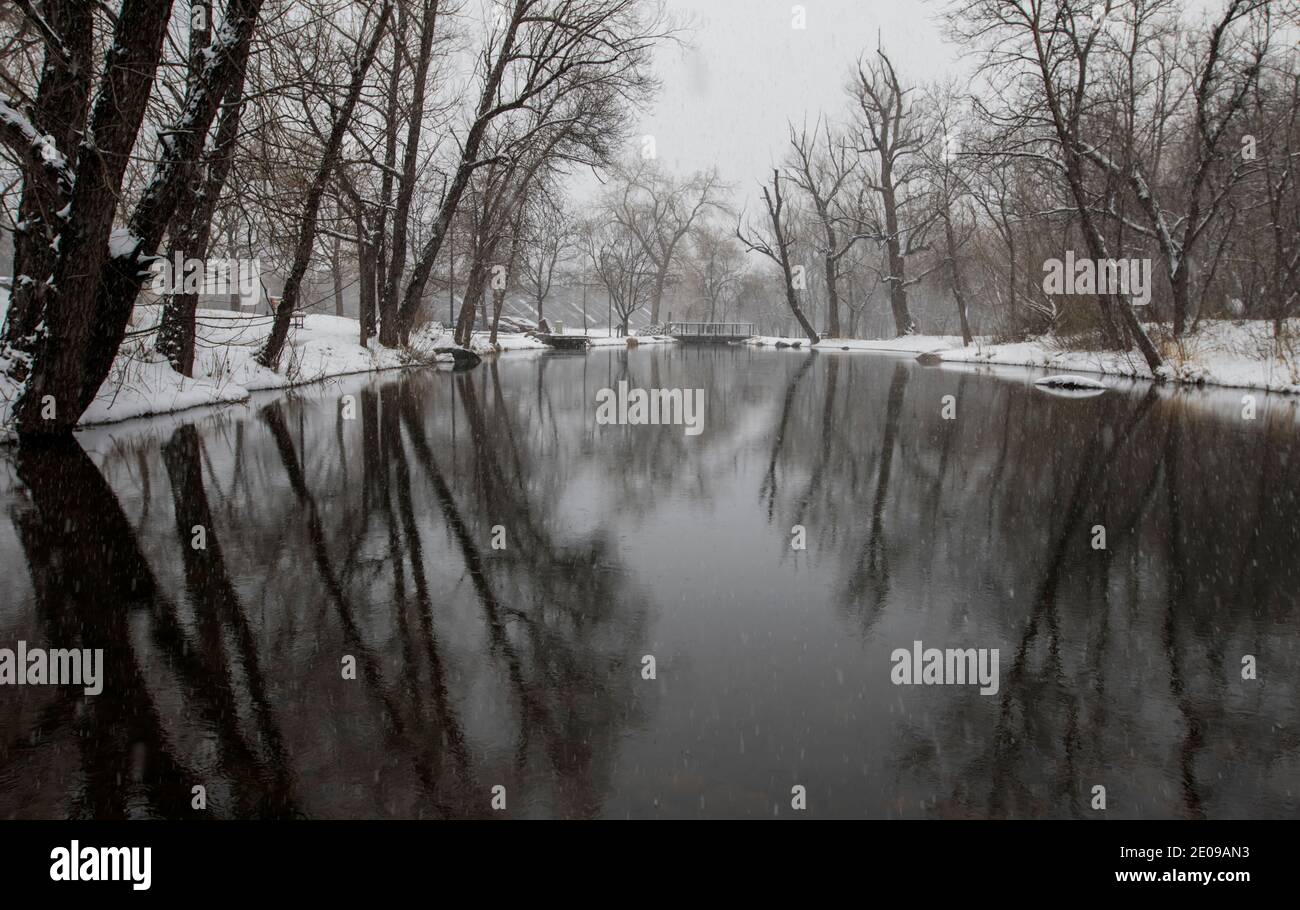 Beautiful reflection in water hi-res stock photography and images - Alamy