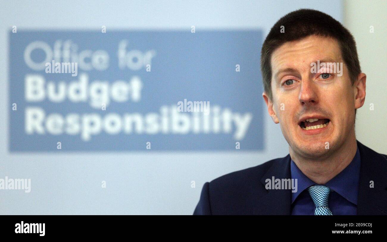 Fiscal policy responsibility hi-res stock photography and images - Alamy