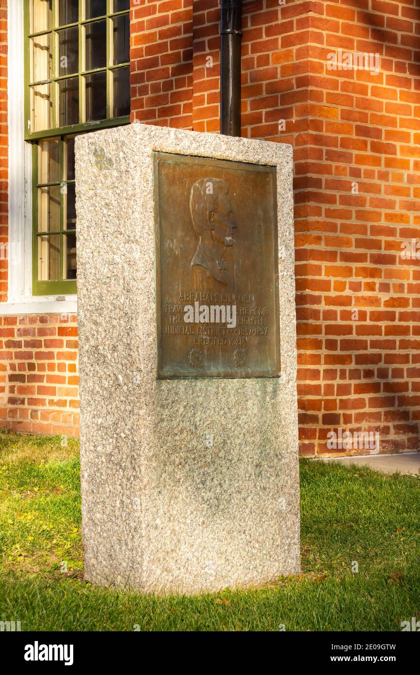 The Lincoln Judicial Circuit Woodford County seat marker at the ...