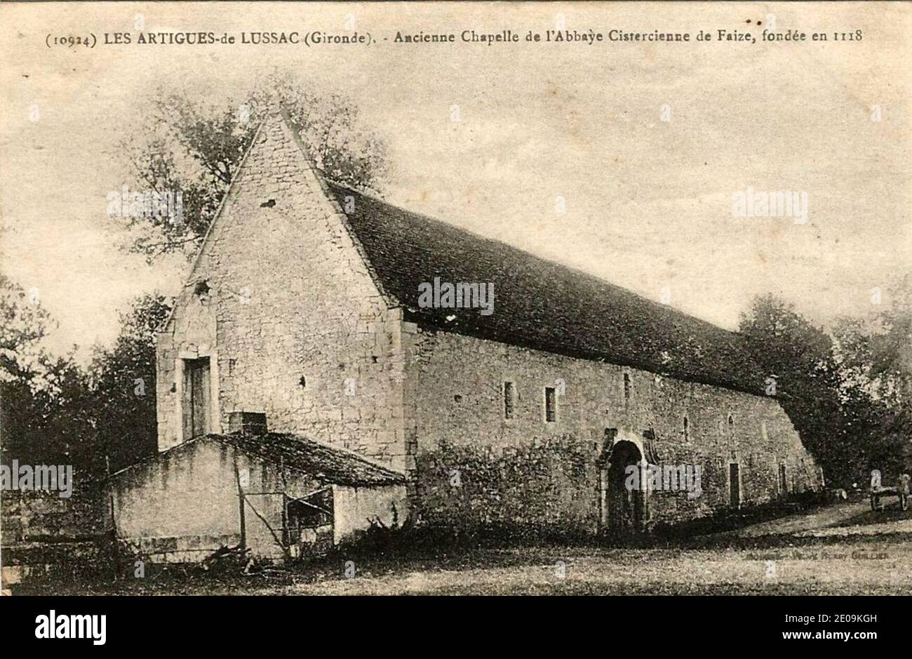 Les Artigues-de-Lussac - abbaye de Faize 2 Stock Photo - Alamy