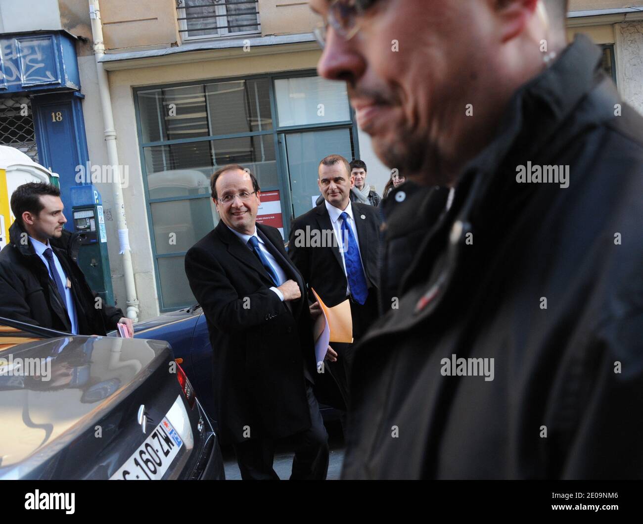 Bodyguards paris hi-res stock photography and images - Alamy