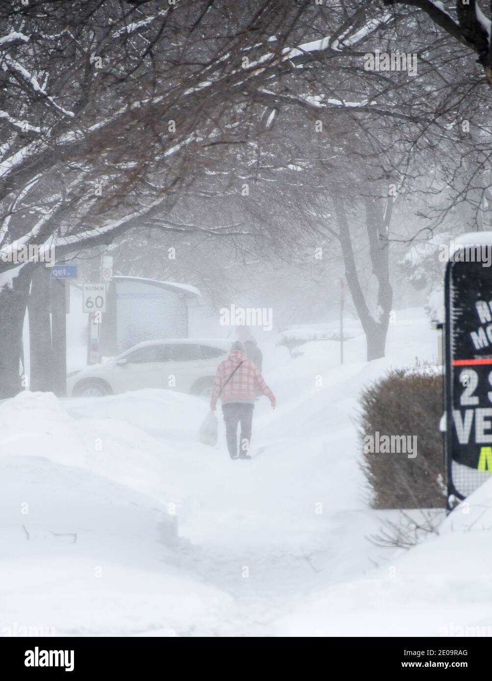 Toronto snowstorm hi-res stock photography and images - Alamy