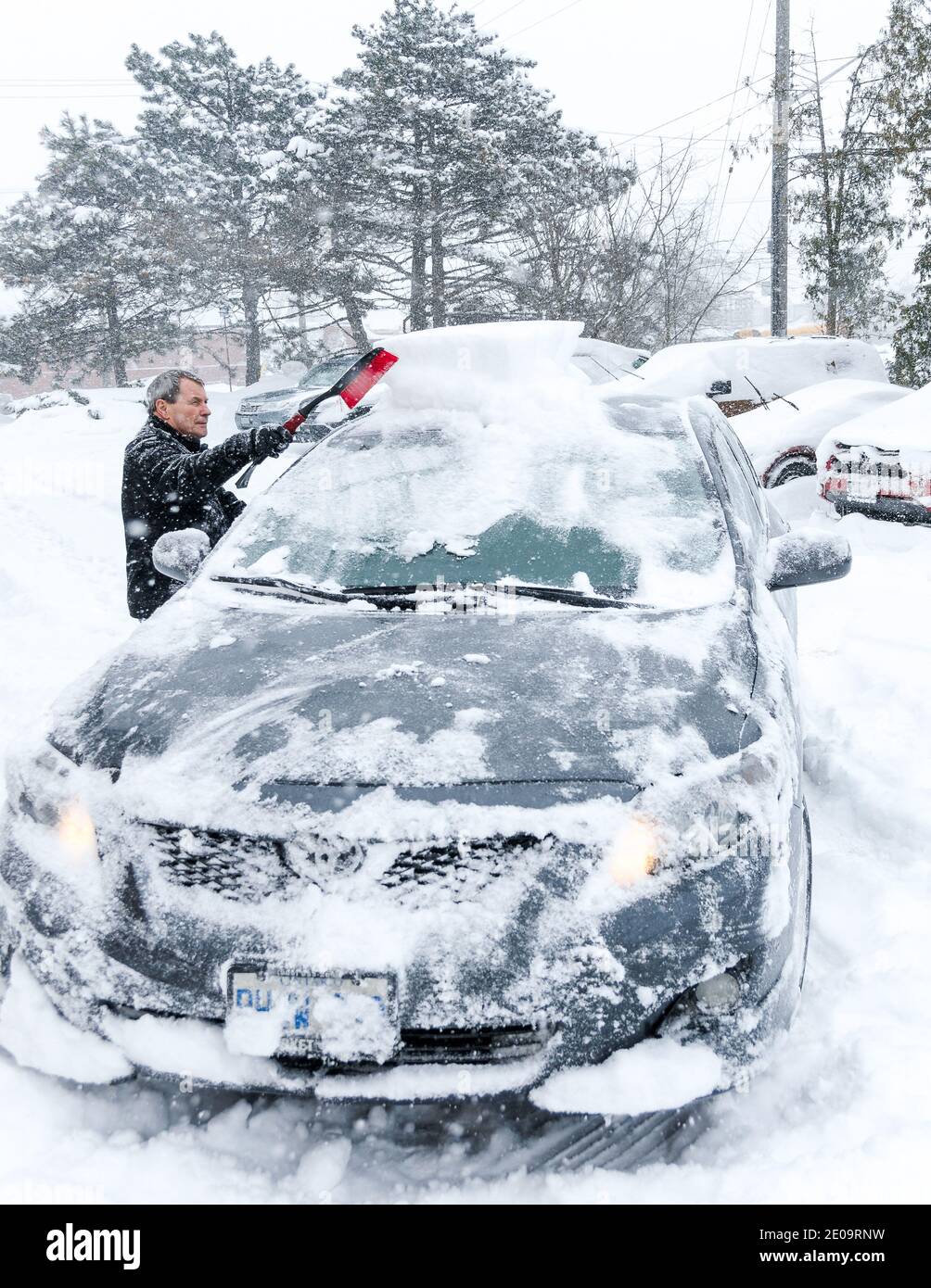 Snowstorm canada hi-res stock photography and images - Alamy