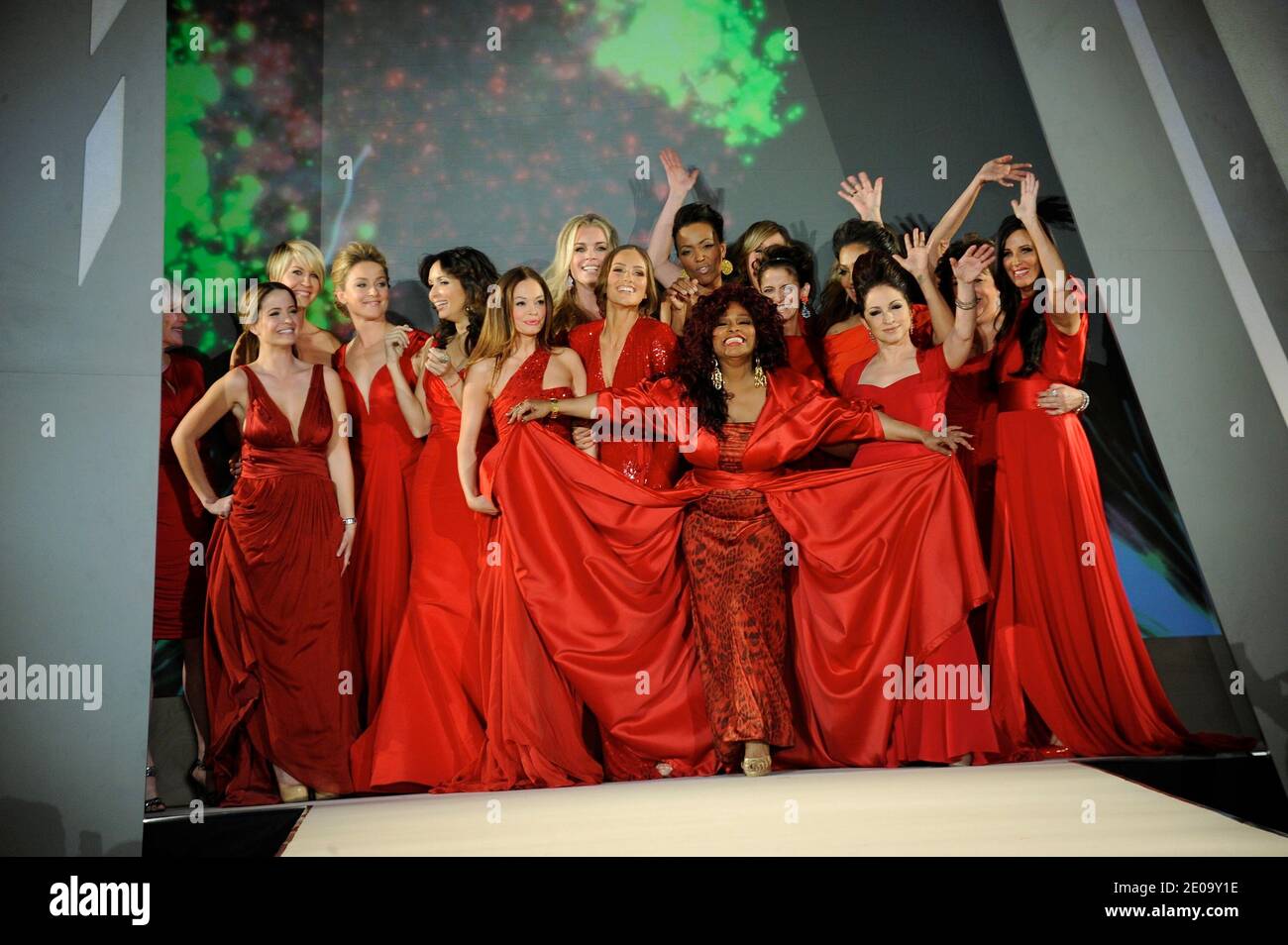 L-R: Linda Evans, Jeannette Torres-Alvarez, Jenna Elfman, Elisabeth ...