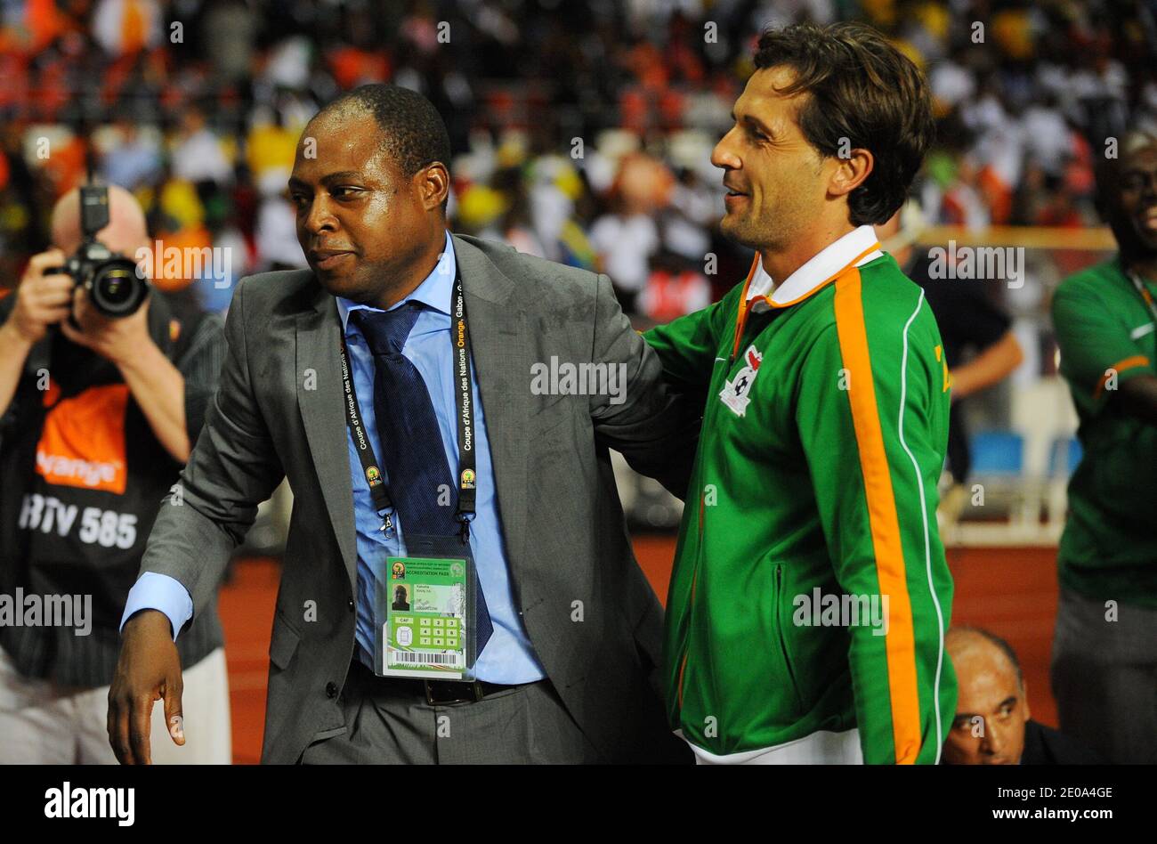 African footballer hi-res stock photography and images - Alamy