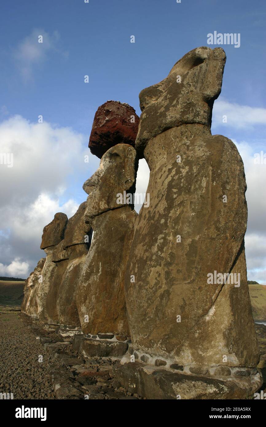 Easter island chili ile de paques hi-res stock photography and images ...
