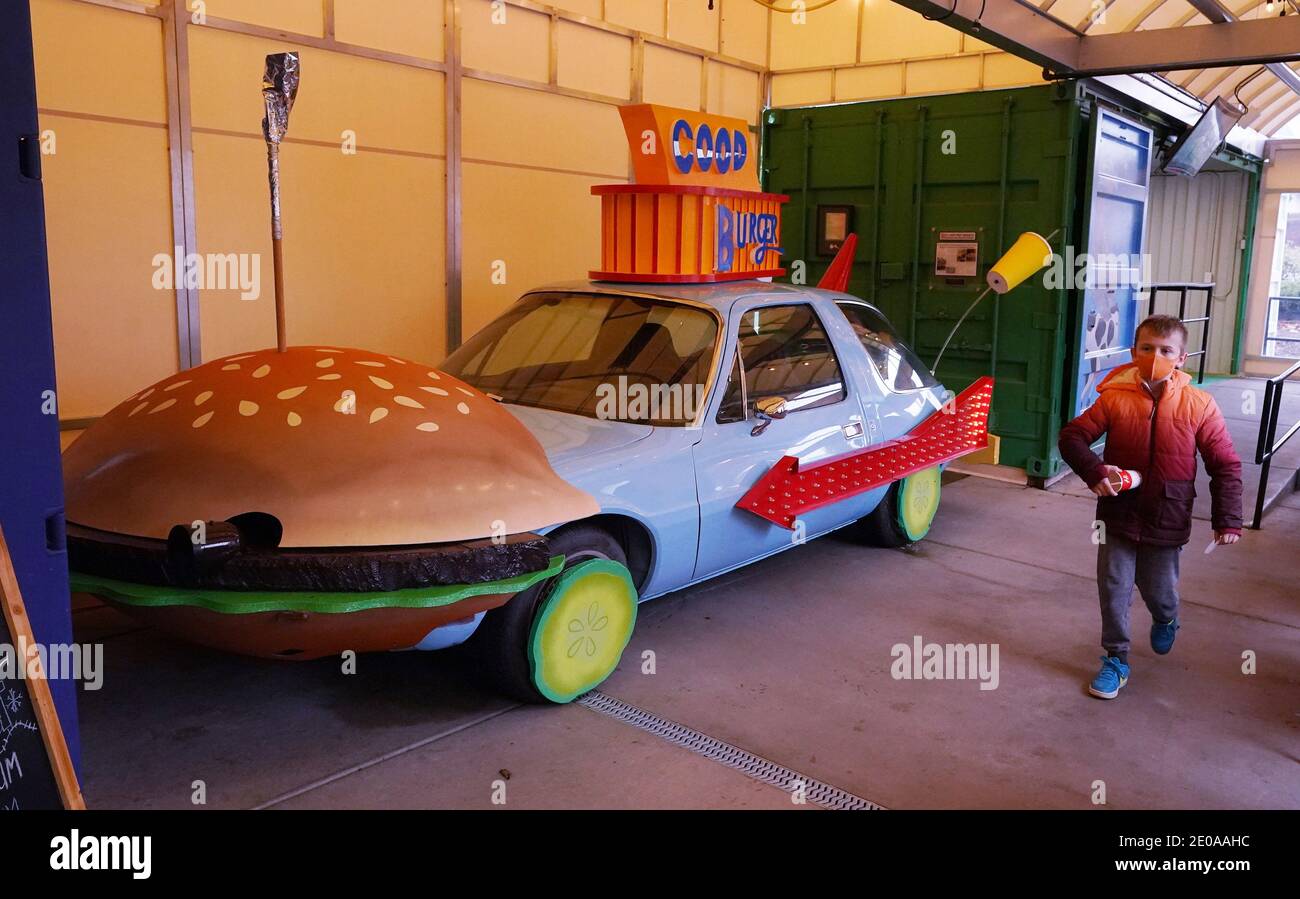 Good burger movie hi-res stock photography and images - Alamy