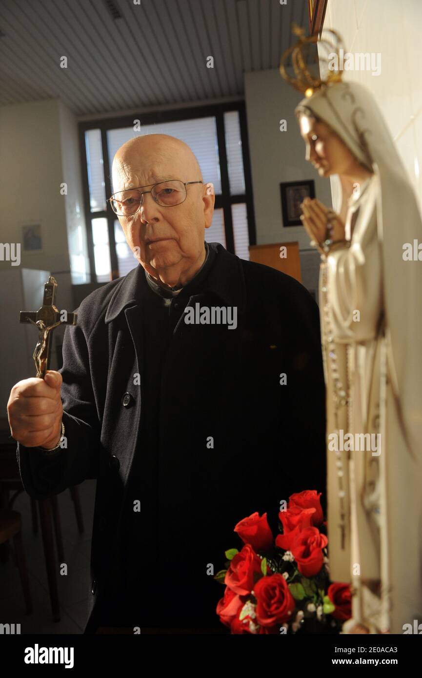 Gabriele amorth hi-res stock photography and images - Alamy