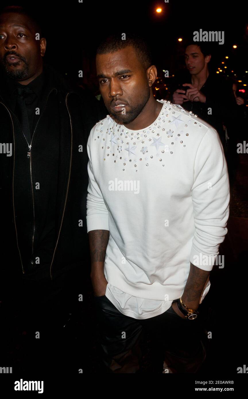 Kanye West arriving for the Givenchy Fall-Winter 2012-2013 Ready-To ...