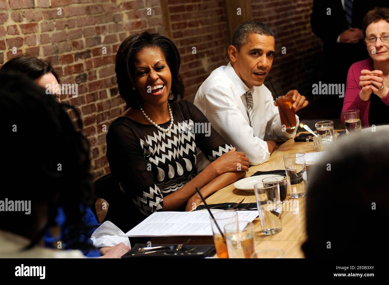 US President Barack Obama and First Lady Michelle Obama have dinner ...
