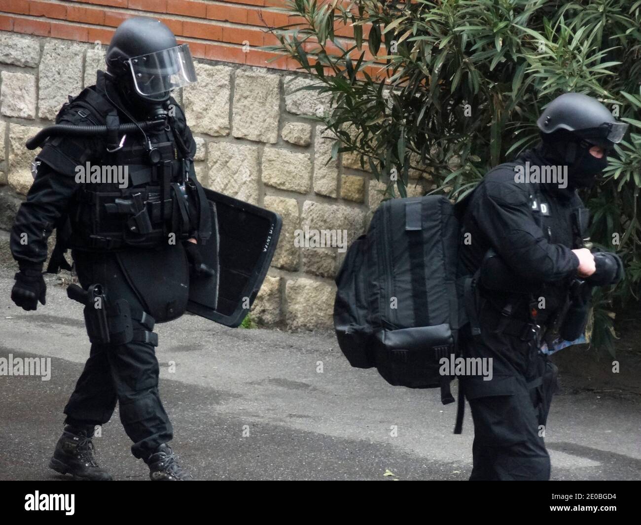 Raid maison hi-res stock photography and images - Alamy