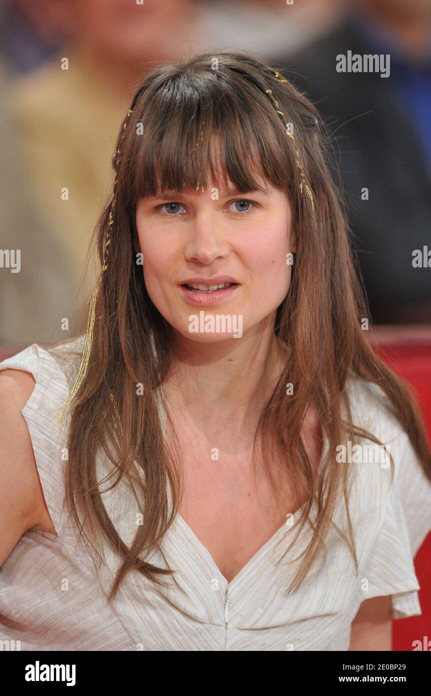 Singer Camille (real name Camille Dalmais) at the taping of Vivement ...