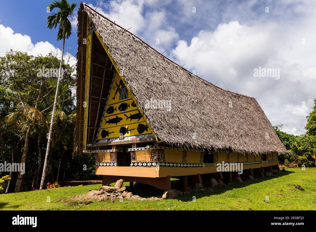 Bai Rekeai, Bai is traditional wooden house, Men’s meeting house, men's ...
