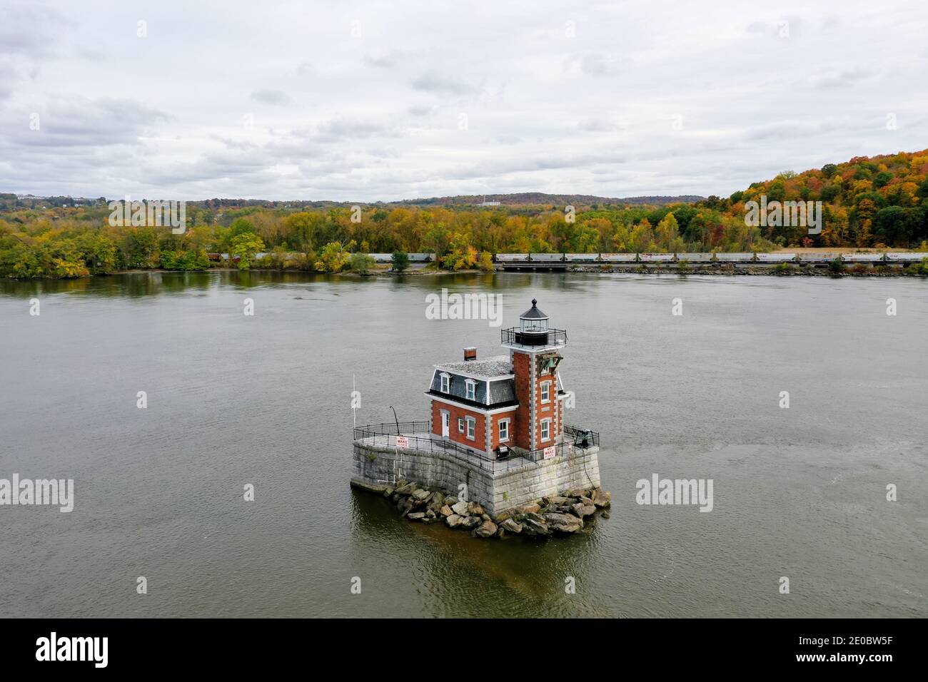 The Hudson Athens Lighthouse, sometimes called the Hudson City light, is a lighthouse located in ...
