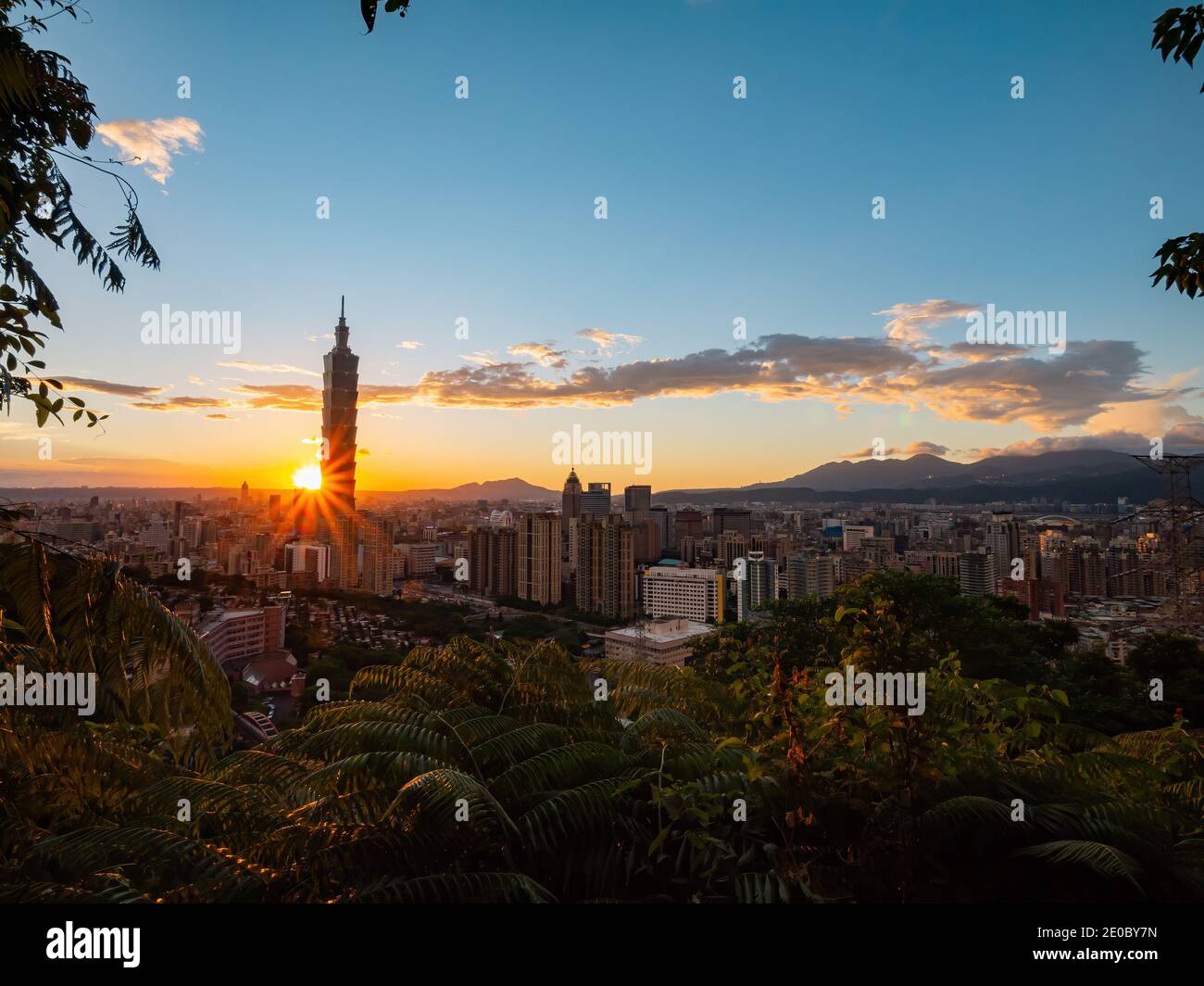 Sunrise 101 taipei taiwan hi-res stock photography and images - Alamy