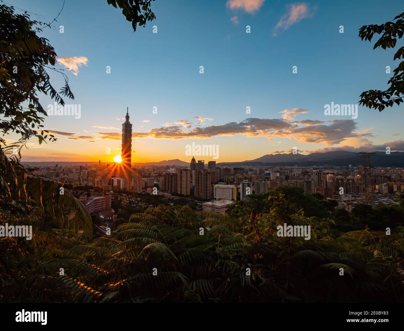 Taipei sunrise hi-res stock photography and images - Alamy