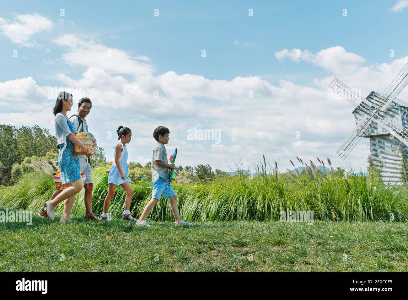 Indian family outing hi-res stock photography and images - Alamy