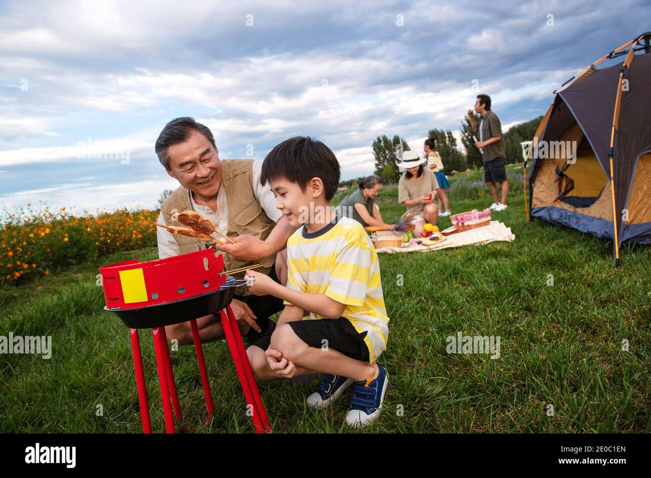 Eco barbecue hi-res stock photography and images - Alamy