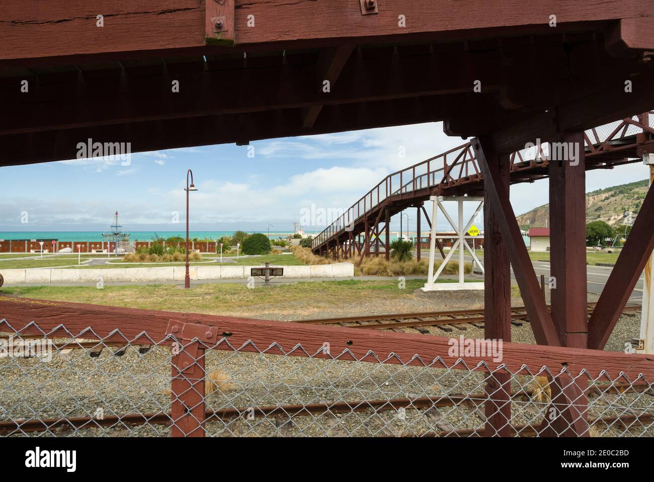Pedestrian bridge over railway hi-res stock photography and images - Alamy