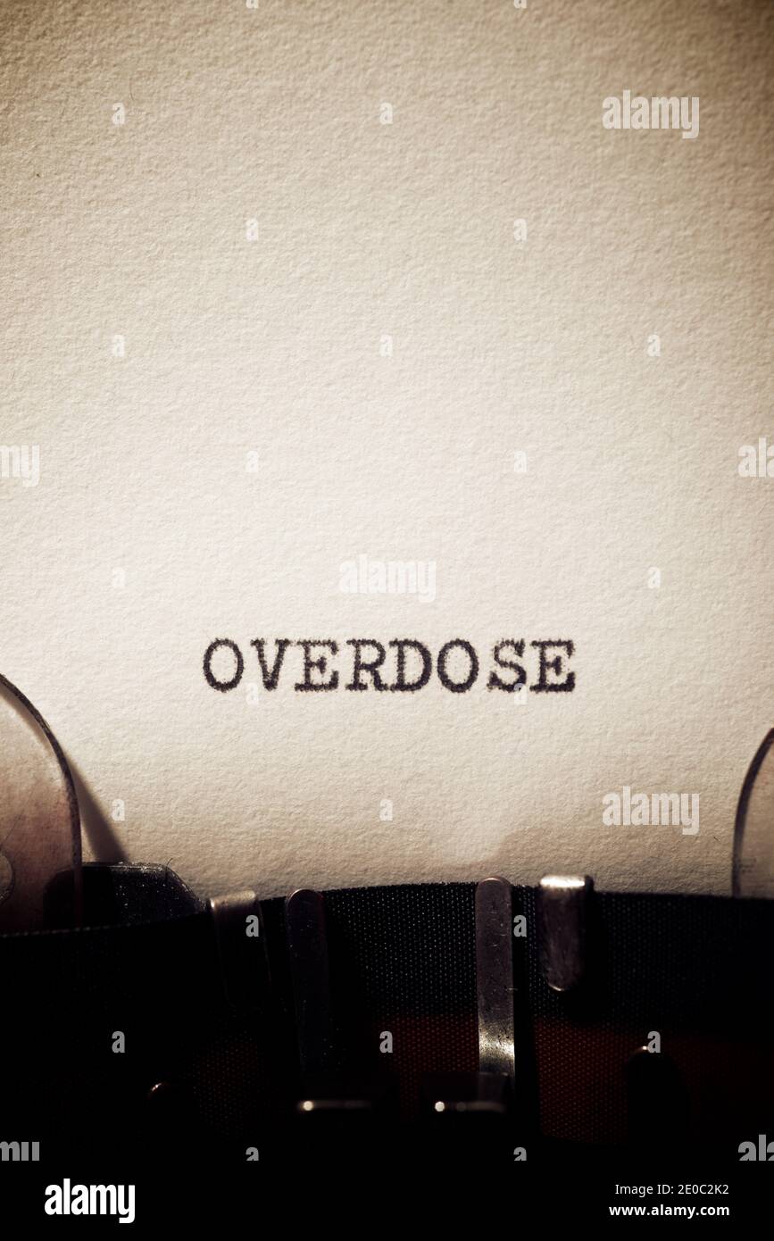 Overdose word written with a typewriter Stock Photo - Alamy