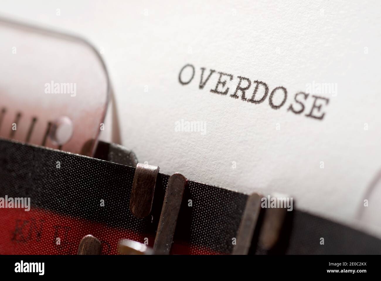 Overdose word written with a typewriter Stock Photo - Alamy