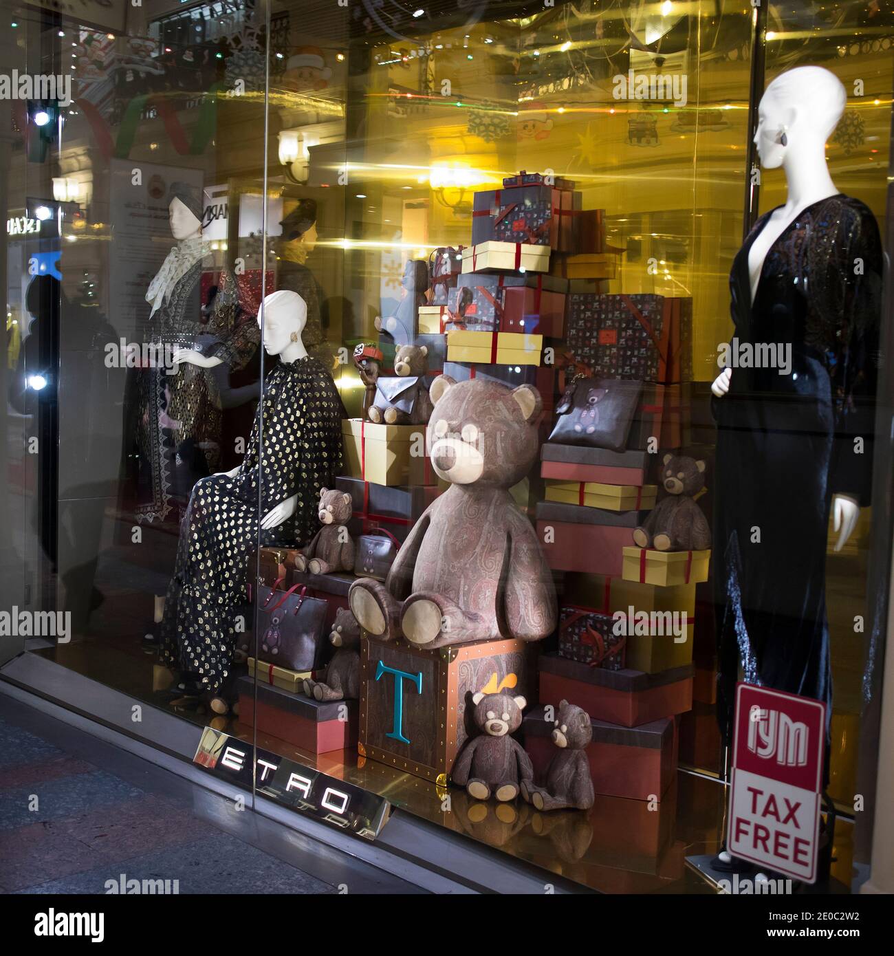 Etro 2020 hi-res stock photography and images - Alamy