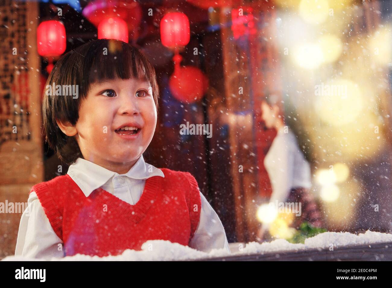 Person being looked at hi-res stock photography and images - Alamy