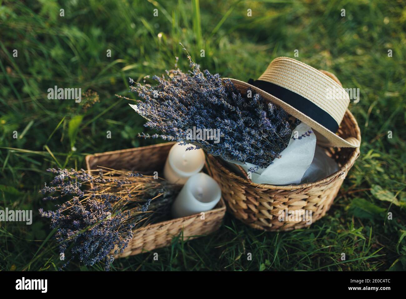 Lavender box hi-res stock photography and images - Alamy