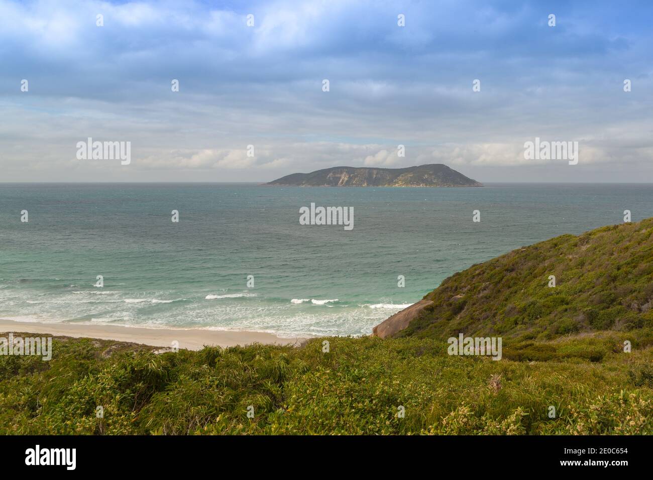 Gull rock hi-res stock photography and images - Alamy