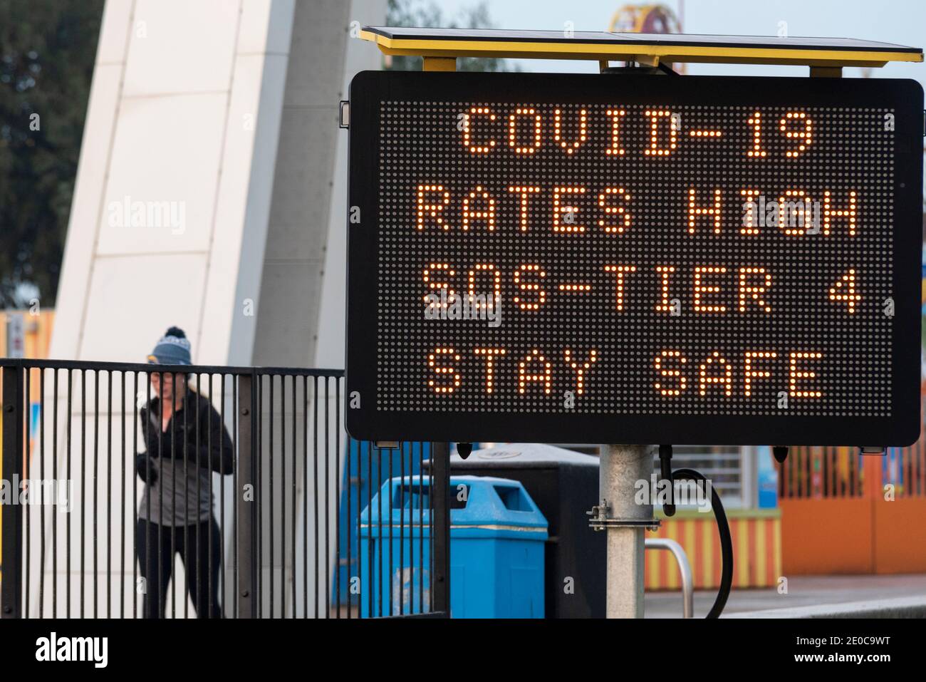 Zero covid sign hi-res stock photography and images - Alamy