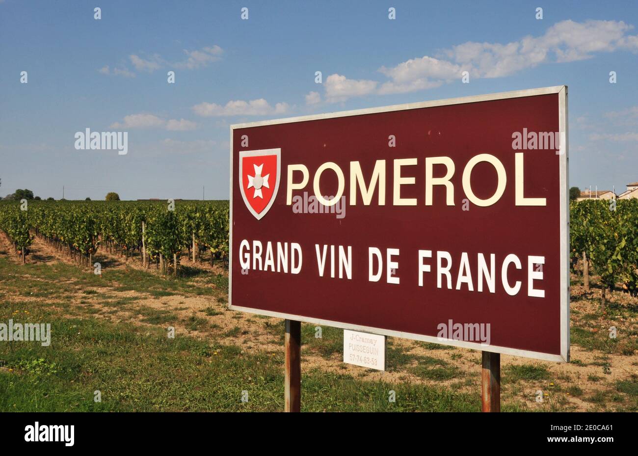 Pomerol vineyard, Gironde , Nouvelle Aquitaine, France Stock Photo - Alamy